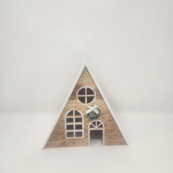 Bullseye | Holiday | Triangle Wooden Winter Cabin | Poshmark